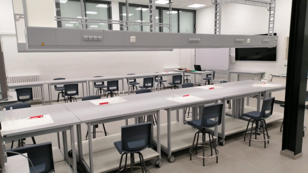 New Laboratory in Bell-lloc - Bell-lloc